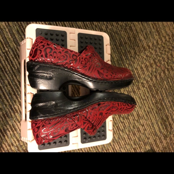 Born | Shoes | Beautiful Red Born Boc Leather Clogs Sz 65 | Poshmark